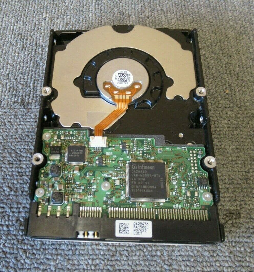 Hitachi Deskstar 0A32010 T7K250 200GB 7200RPM ATA133 8MB 3 5" Internal HDD
