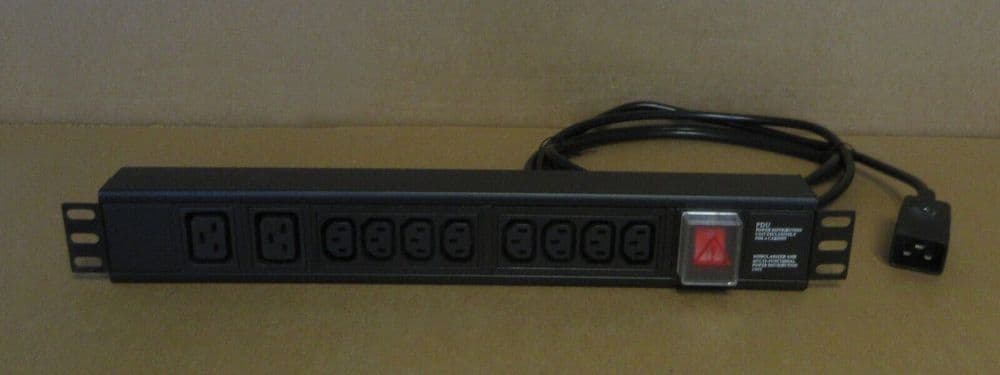 Horizontal 19" 1 5U 8x IEC C13 1x IEC C20 4000W 16A PDU 3m Cable HIEC8/C192 16A