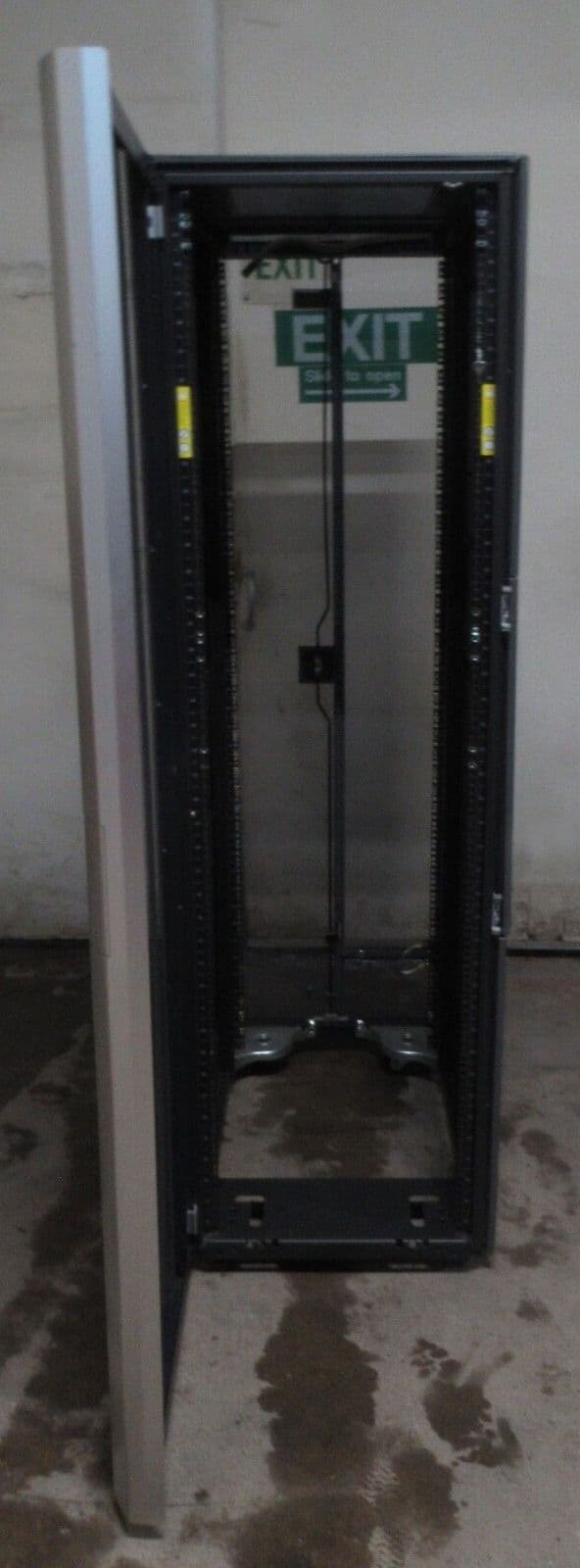 HP 10642 G2 42U Server Networking Rack Cabinet Enclosure 383573-001 600 ...