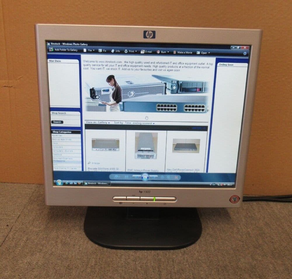 HP 1502 15 Inch LCD TFT Black & Silver Flat Screen Colour Monitor VGA