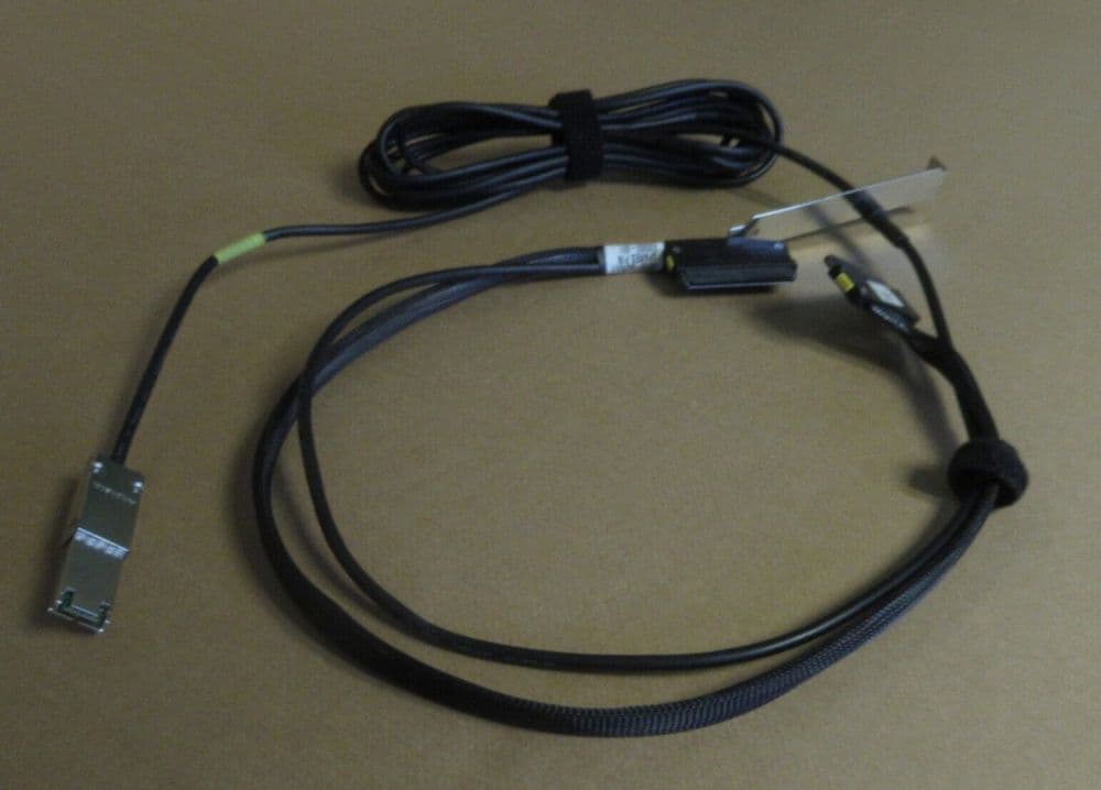 HP 5M 16 4ft Internal To External SAS Cable With PCIe Bracket 430062-001
