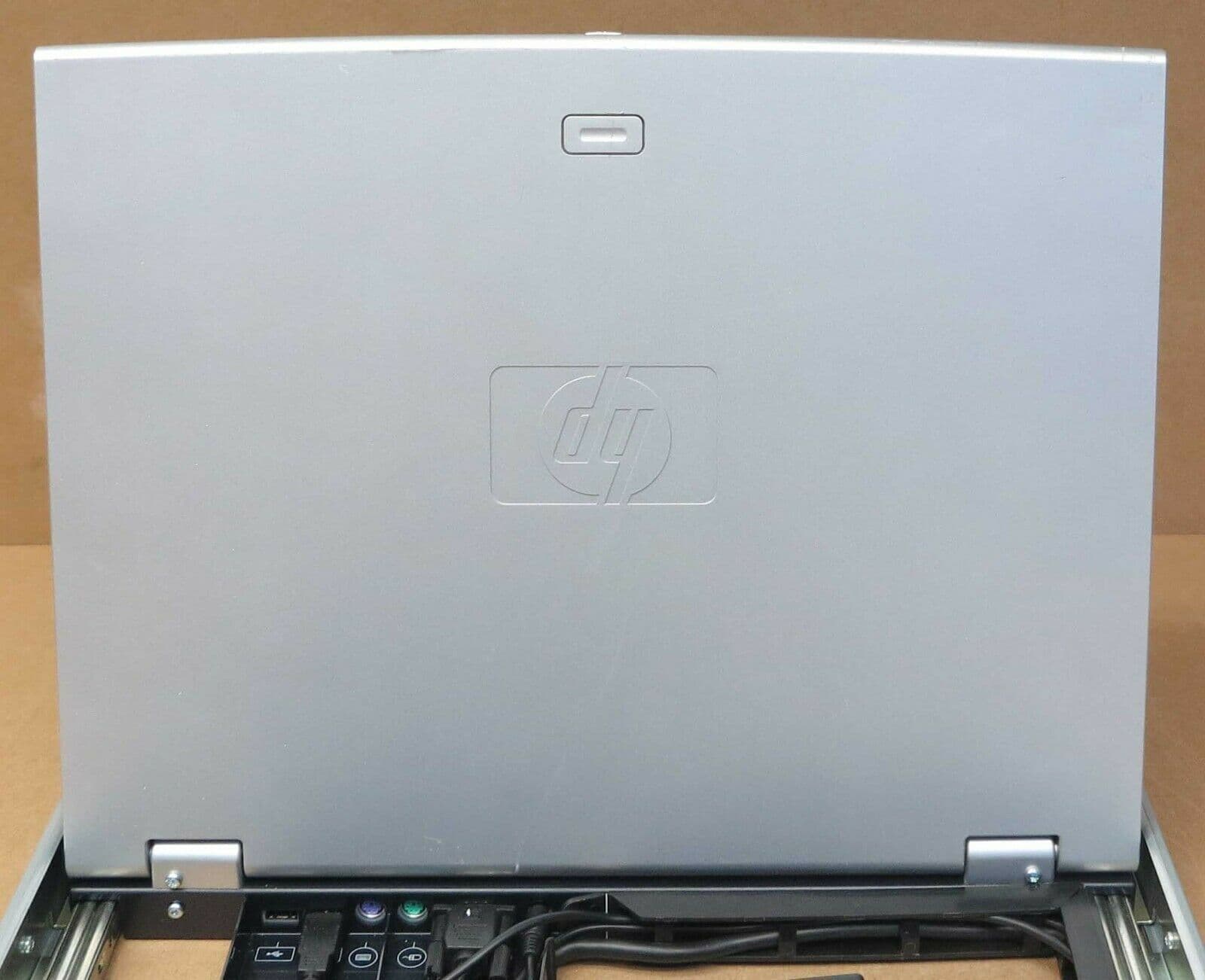 HP AG066A TFT7600 G1 17 3" 1U TFT LCD Console Monitor Rackmount Rack rails