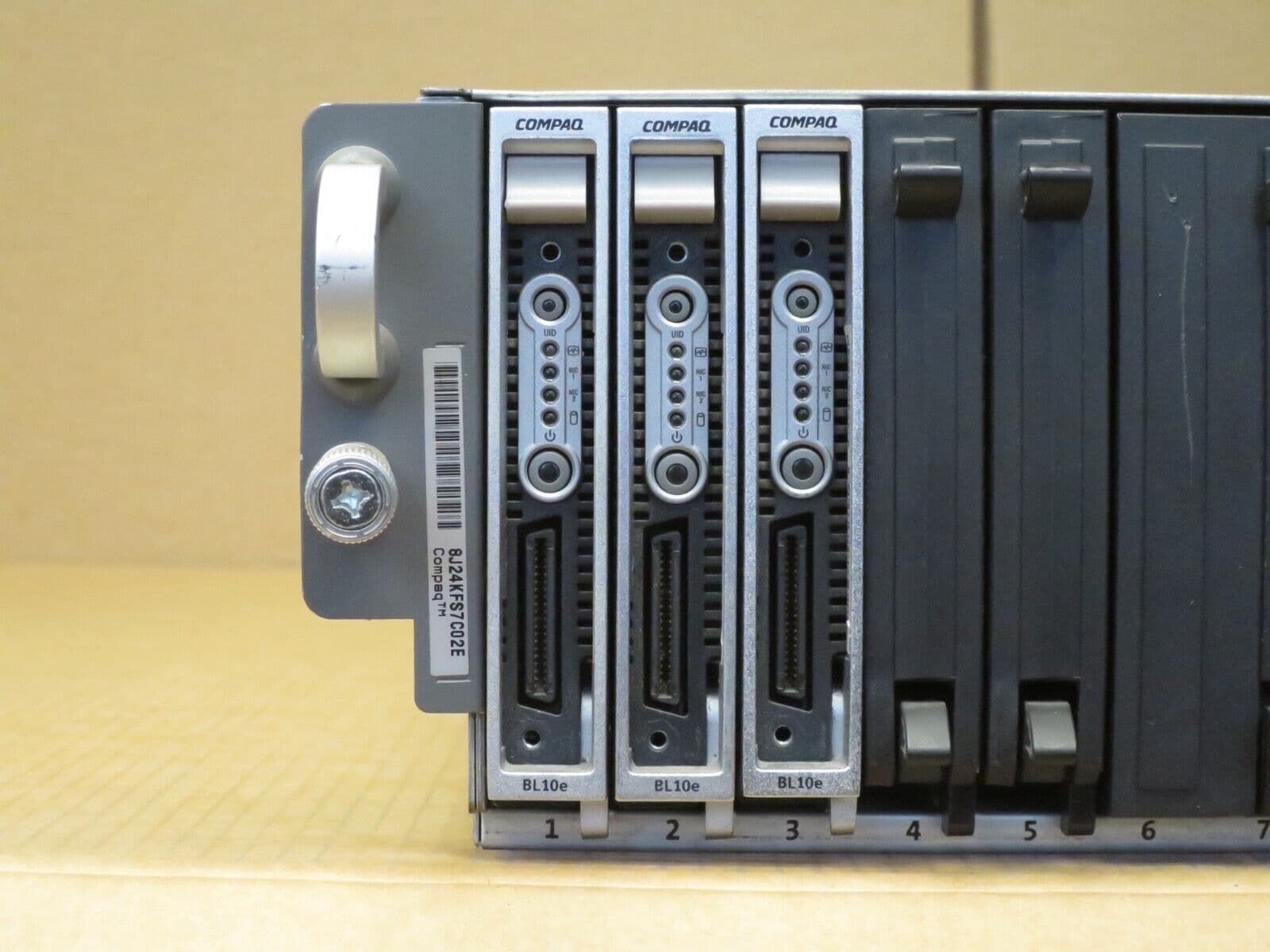 HP BL E-Class 20-Slot Blade Enclosure 3x BL10e Pentium 3 40GB HDD ...