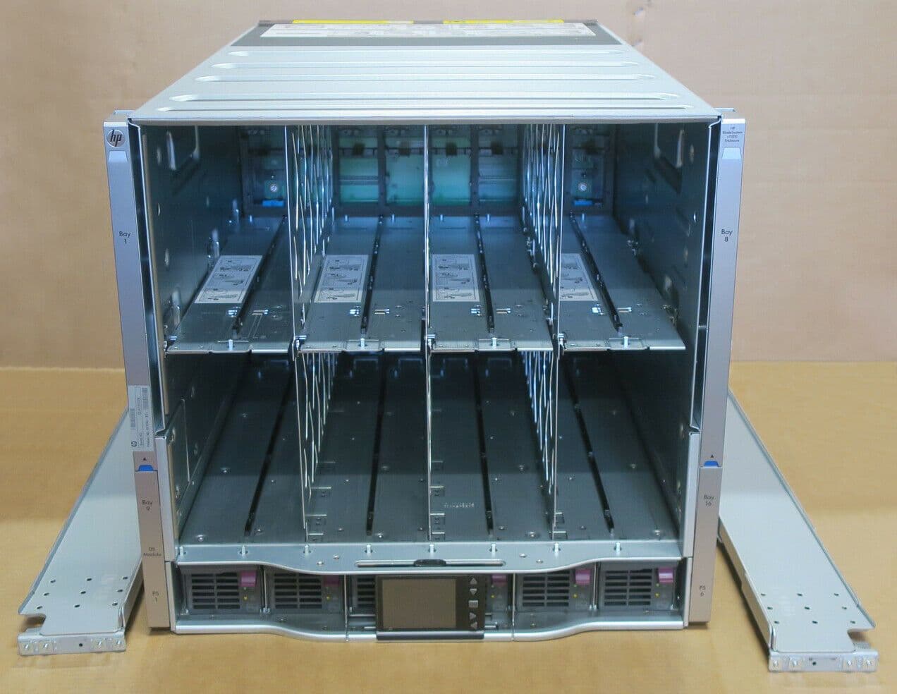 HP BladeSystem C7000 16-Slot Blade Enclosure 4x VC Flex10/10D 2x AJ820B ...