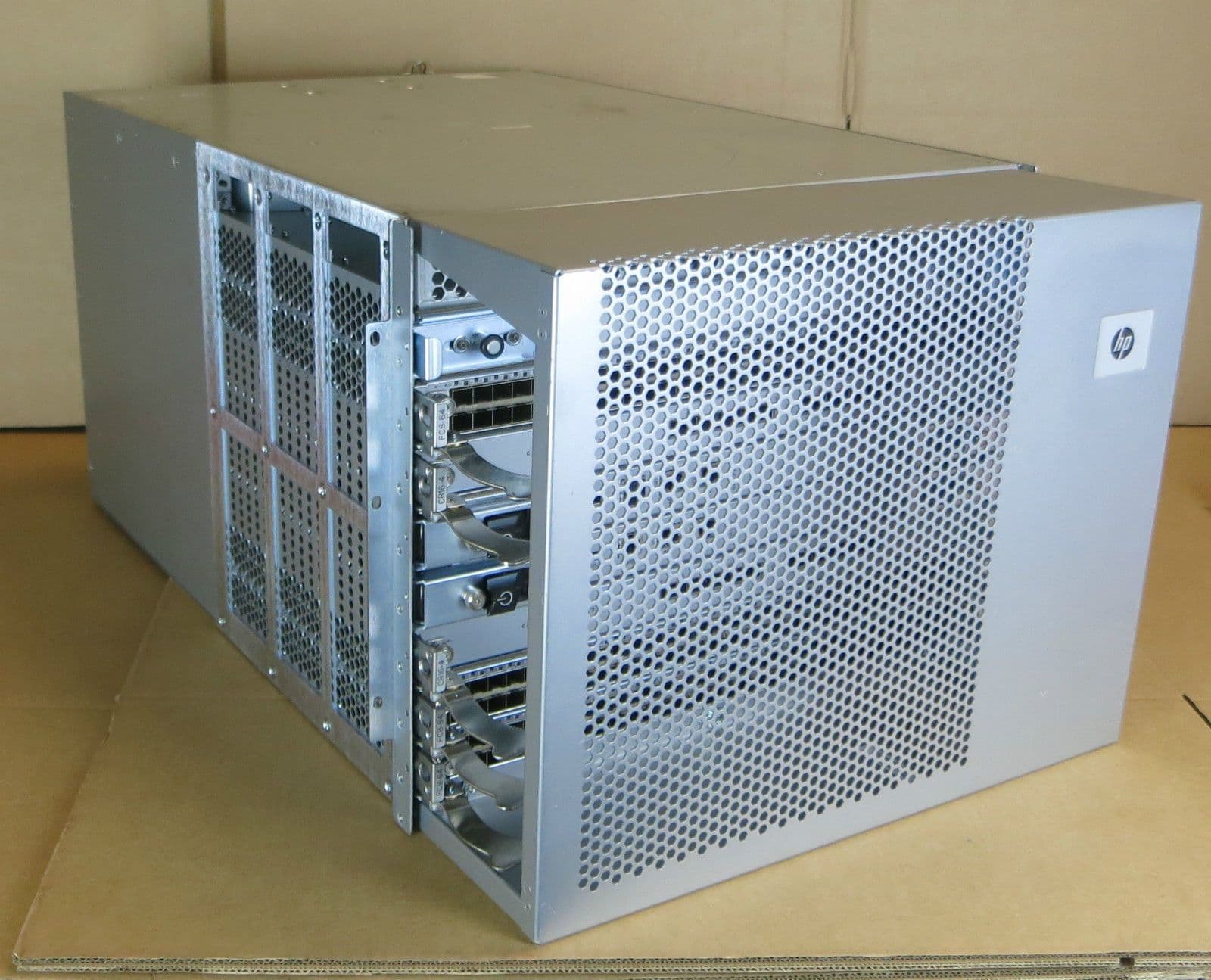 HP Brocade SN8000B 4Slot SAN Director Switch QK711A HP-DCX8514-0002 ...