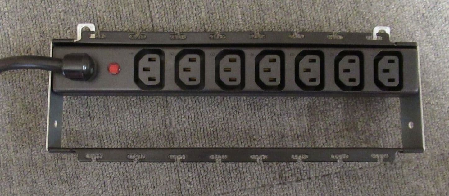 HP HSTNR-PS03 411273-002 417585-001 C13 Modular PDU Extension Bar With Bracket