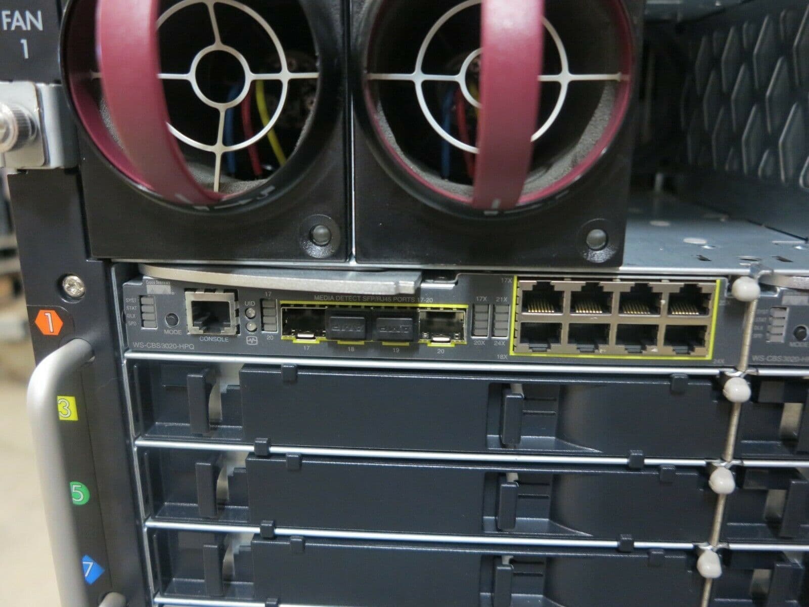 HP ProLiant C7000 Chassis 16x HP BL460c G6 2x 4C L5520 2 26Ghz 64GB Ram ...