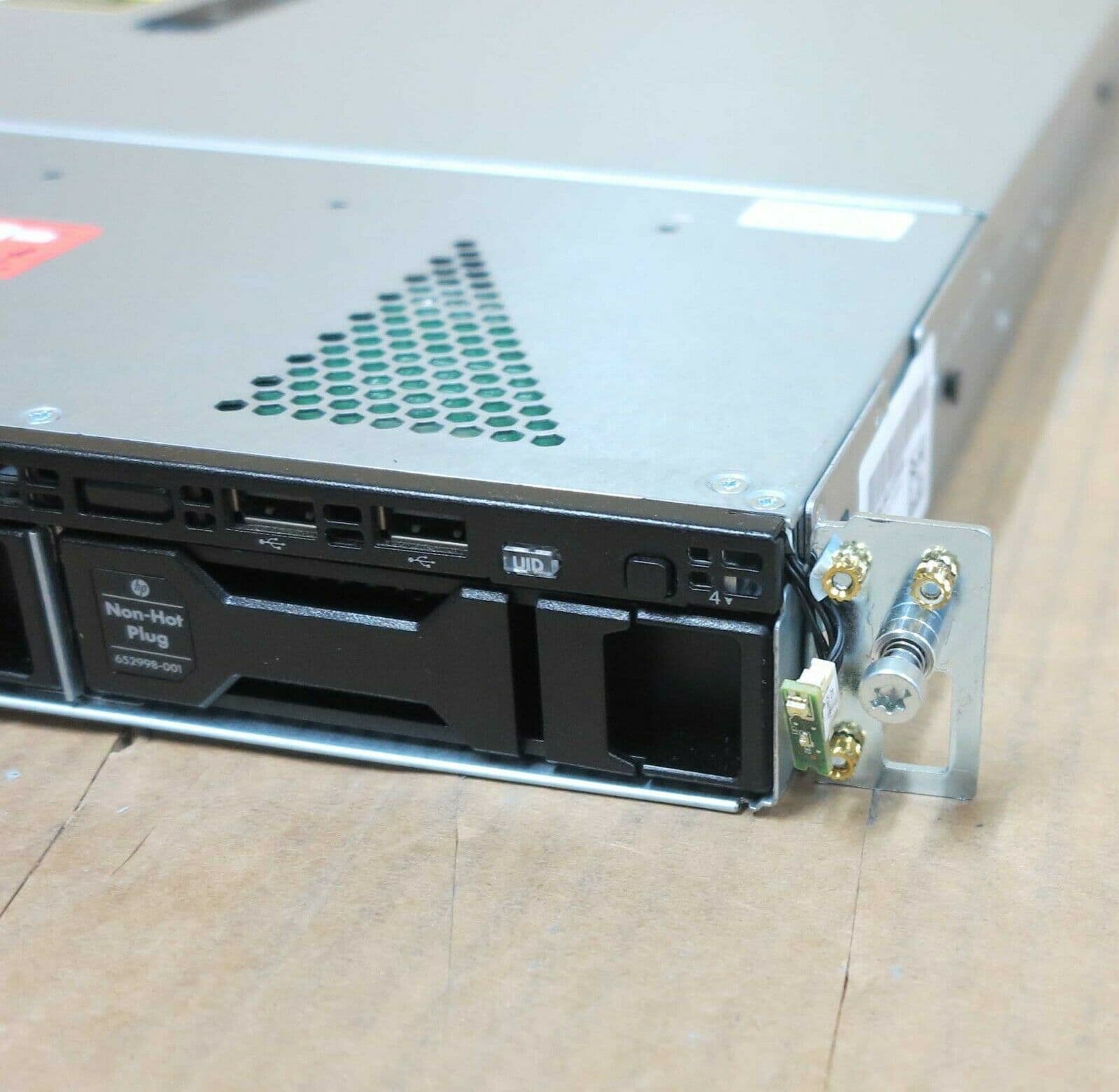HP ProLiant DL320e G8 1x 2C Core i3-3240 3 4GHz 4GB Ram 4x 3 5" Bays 1U ...