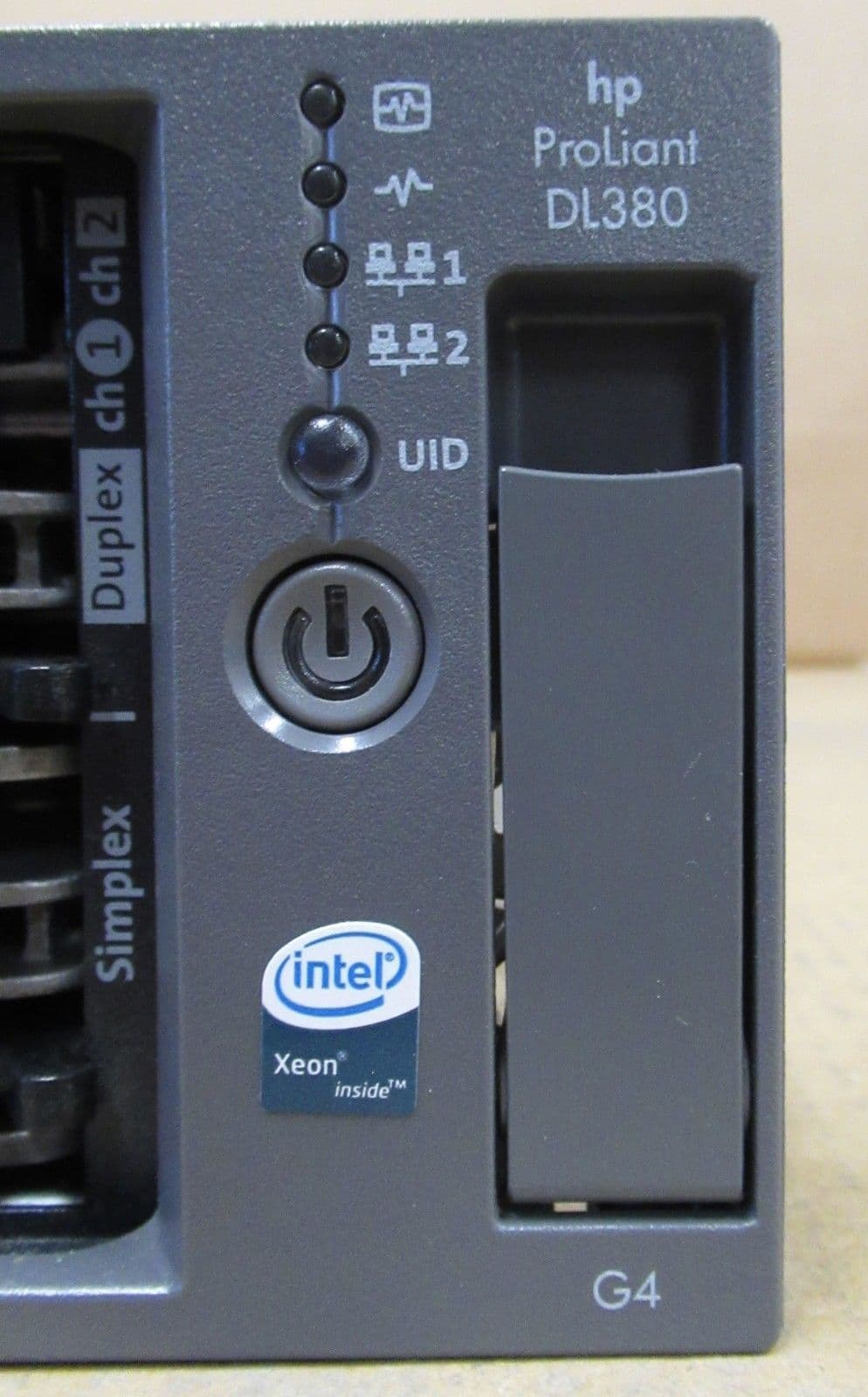 HP ProLiant DL380 G4 2x Xeon 1-Core 64-Bit 3 8GHz 1 3TB 2GB 2U Rack Server