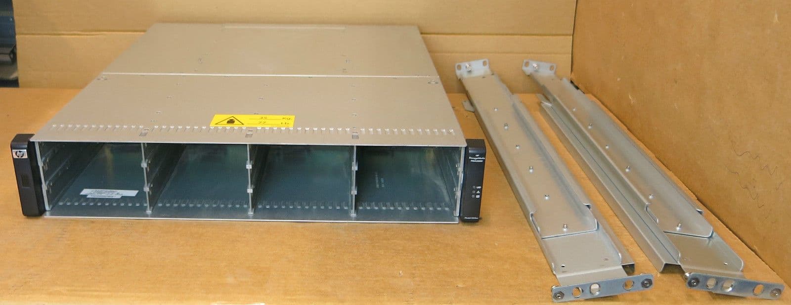 HP STORAGEWORKS AJ753A MSA2000 STORAGE ARRAY W/ DUAL HP AJ754A Controllers & PSU