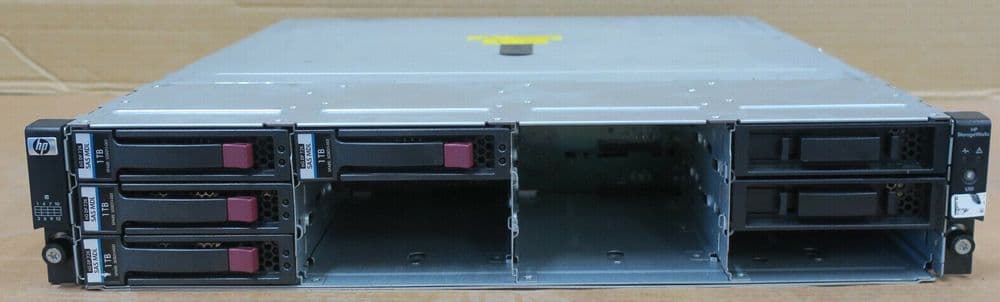 HP Storageworks D2600 2U 12-Bay 4x 1TB HDD 2x SAS I/O Controller AJ940 ...