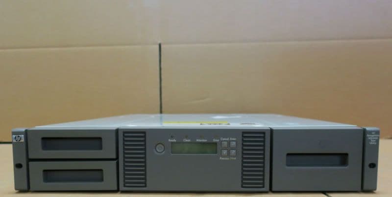 HP StorageWorks MSL2024 AJ034A Tape Library Enclosure Ultrium 1840 FC LTO4