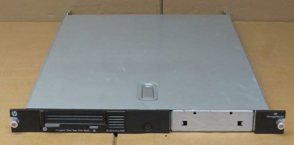 HP StorageWorks Universal Rack Mount Server Chassis LTO-5 3000 Drive EH957B