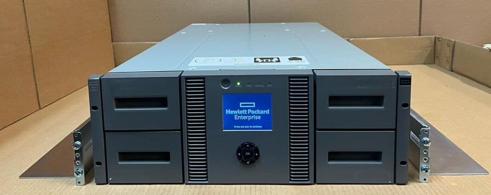 HPE MSL4048 AK381A Backup Tape Library 4U 413509-002 1 x N7P37A LTO7 ...