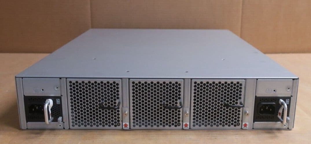 HPE SN6500B Brocade 6520 96-Port SFP 16Gb FC Switch C8R44A 72-Port Active