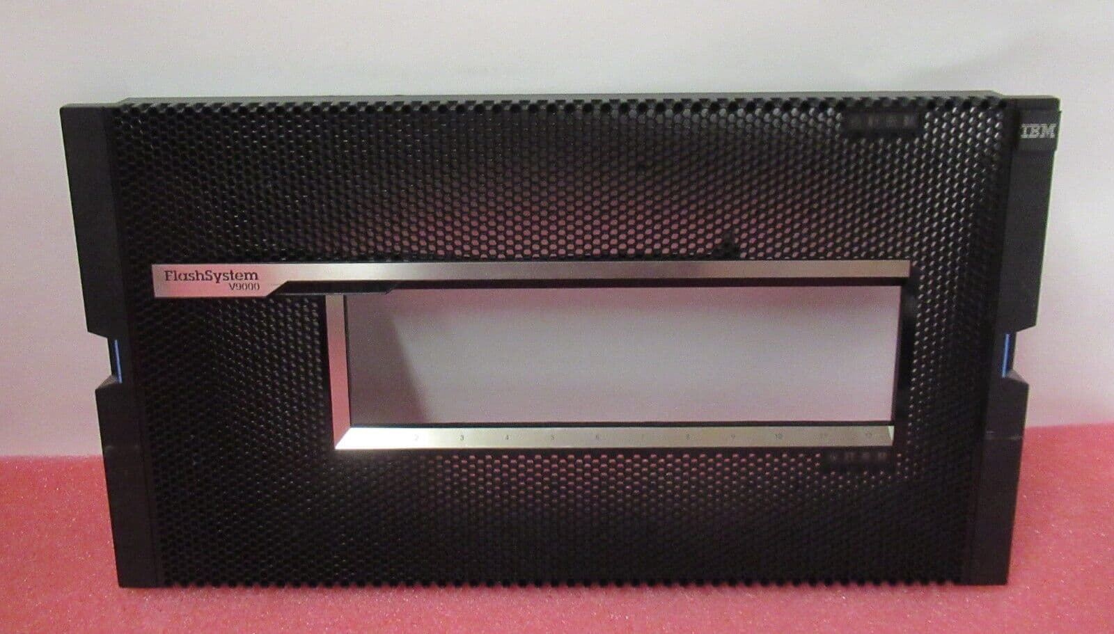 IBM 00TV720 FlashSystem V9000 Front Faceplate Bezel Panel