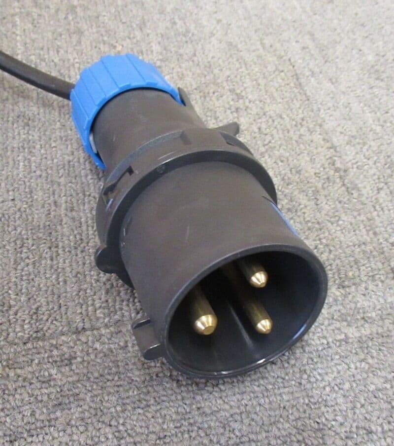 IBM 12J5988 IEC C19 Female To IP44 32A Commando Blue Plug Male Power ...
