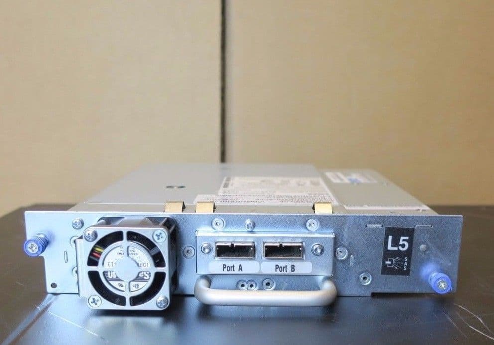 IBM 46X6073 - LTO5 Ultrium 5-H 1 5/3 0TB SAS HH V2 Backup Tape Drive In ...