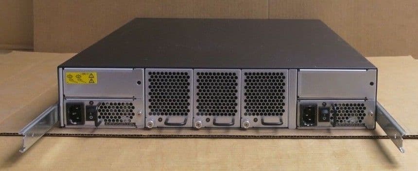 IBM Fibre Channel SAN Switch 8Gbps 80-Port SAN80B-4 2498-B80 W/ SFP s ...