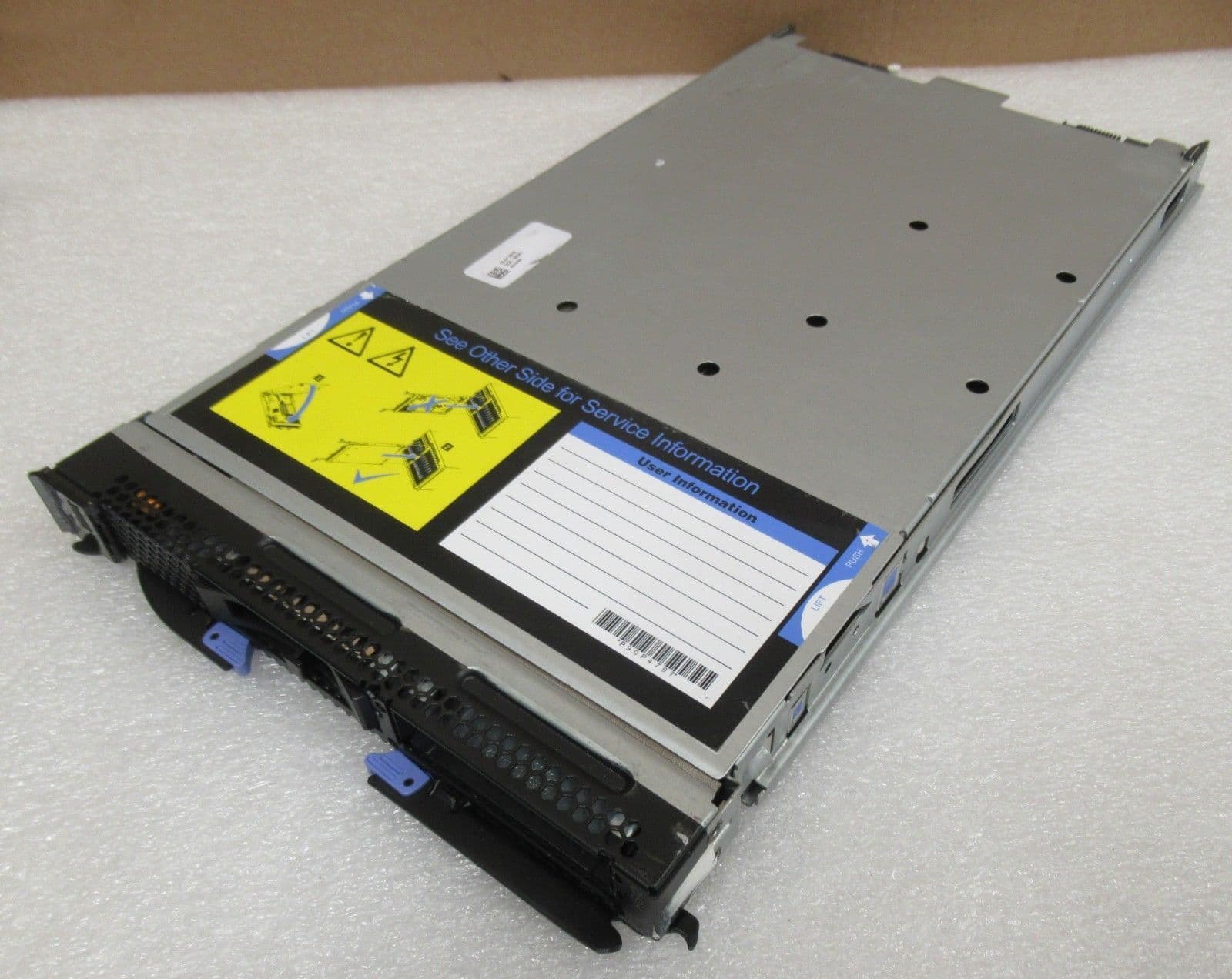 IBM HS12 Blade Server 8028-Z3V 1x Xeon Quad-Core X3323 2 5GHz 16GB Ram