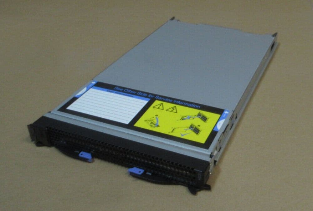 IBM HS20 Blade Server 8843-ZYP 2x Intel Xeon SL8RW 2 8GHz 512MB Ram 2x ...