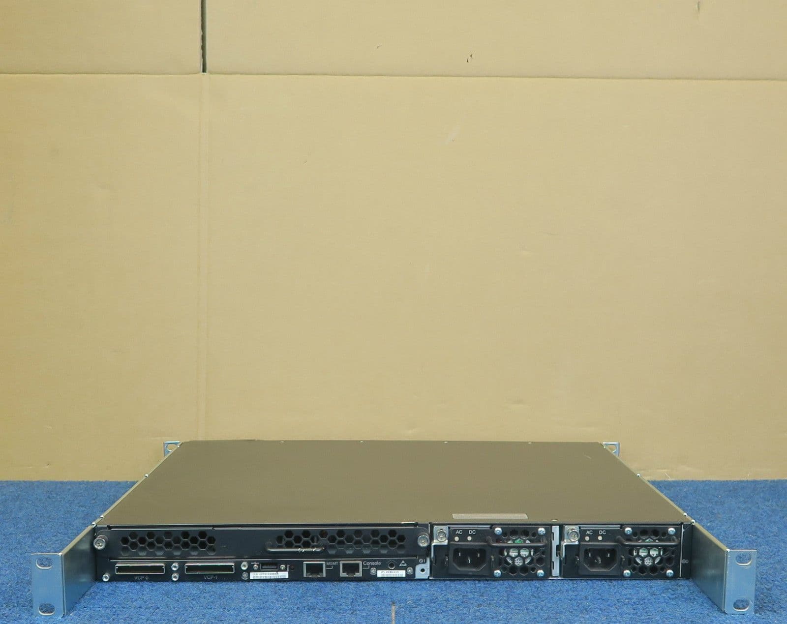 IBM J48E 4273-E48 48 Port 10/100/1000 Base T 2 x PSU Ethernet Switch with rails