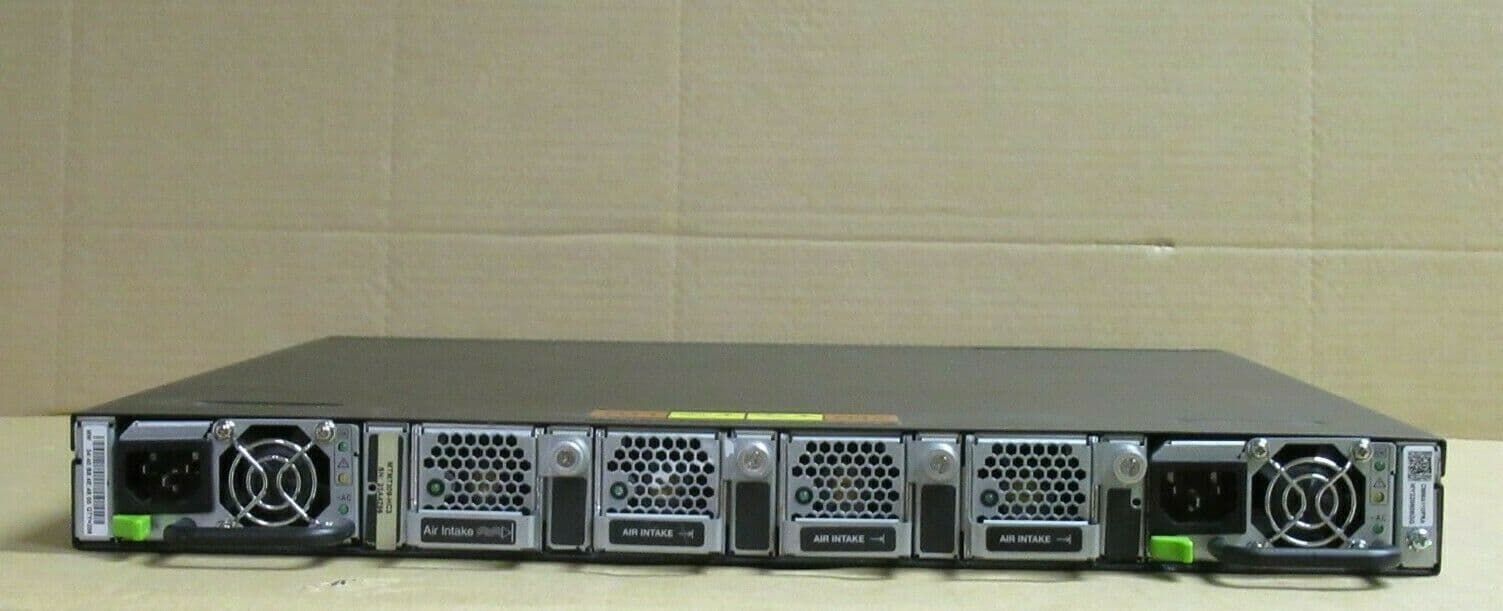 IBM RackSwitch G8264 7309-HC3 48x 10GbE SFP 4 x40GbE QSFP Fibre Network ...