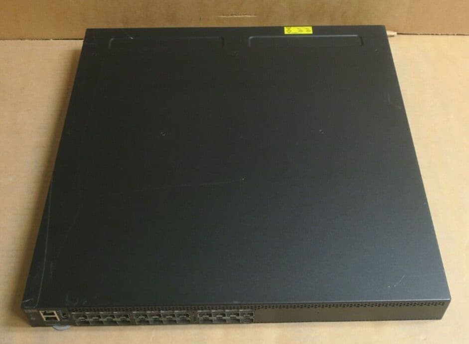 IBM SAN24B-5 6505 24x 16Gb SFP Port FC SAN Switch 2498-F24 24-Port Active