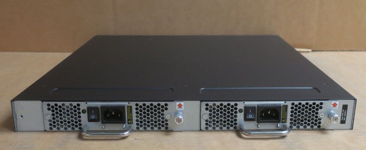 IBM SAN24B-5 6505 24x 16Gb SFP Port FC SAN Switch 2498-X24 12-Port Active