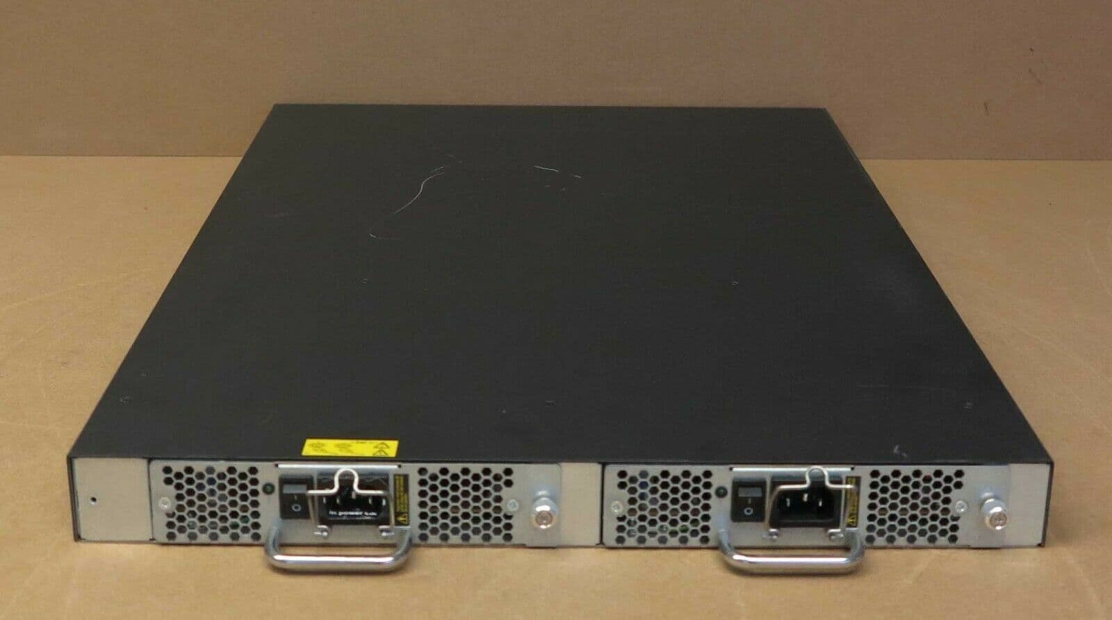 IBM SAN40B-4 2498-B40 40-Port FC 8G Switch 24-Ports Active Licenses