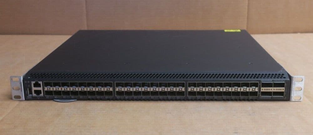 IBM SAN64B-6 48x 32Gb SFP 4x QFlex FC Switch 8960-N64 48x 32G Active Ports
