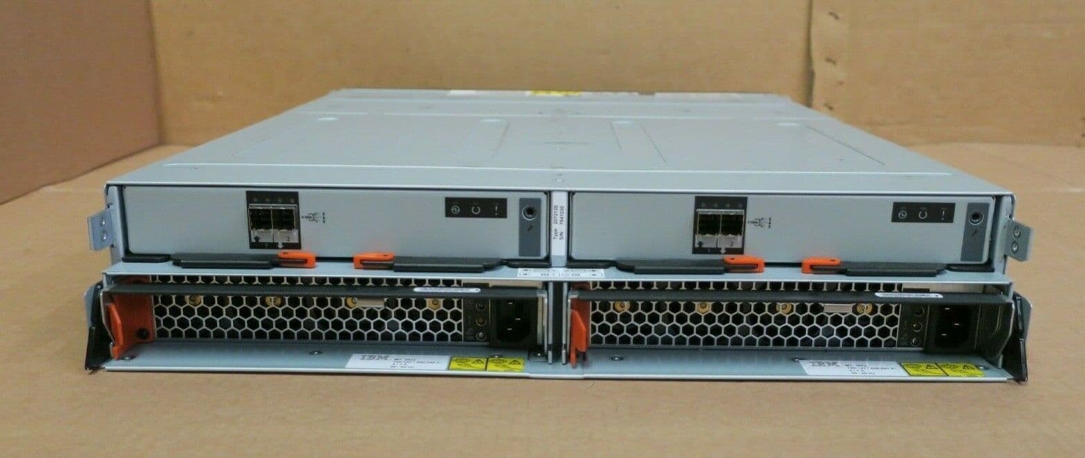 IBM Storwize V3700 2072-12E Expansion Array 2x Expansion Canister