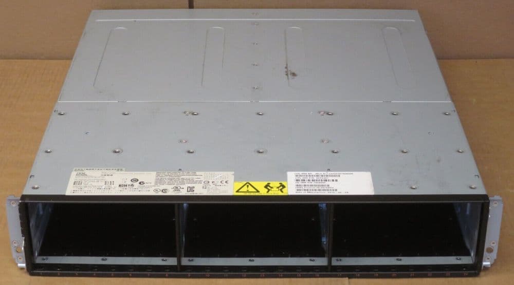 IBM Storwize V3700 2072-24E Expansion Array 24x 2 5" SAS 2x Expansion ...