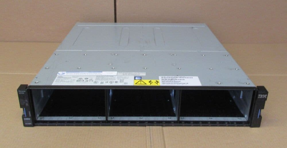 IBM Storwize V3700 Storage Array 24x 2 5" SAS 2x Controller Node Canister