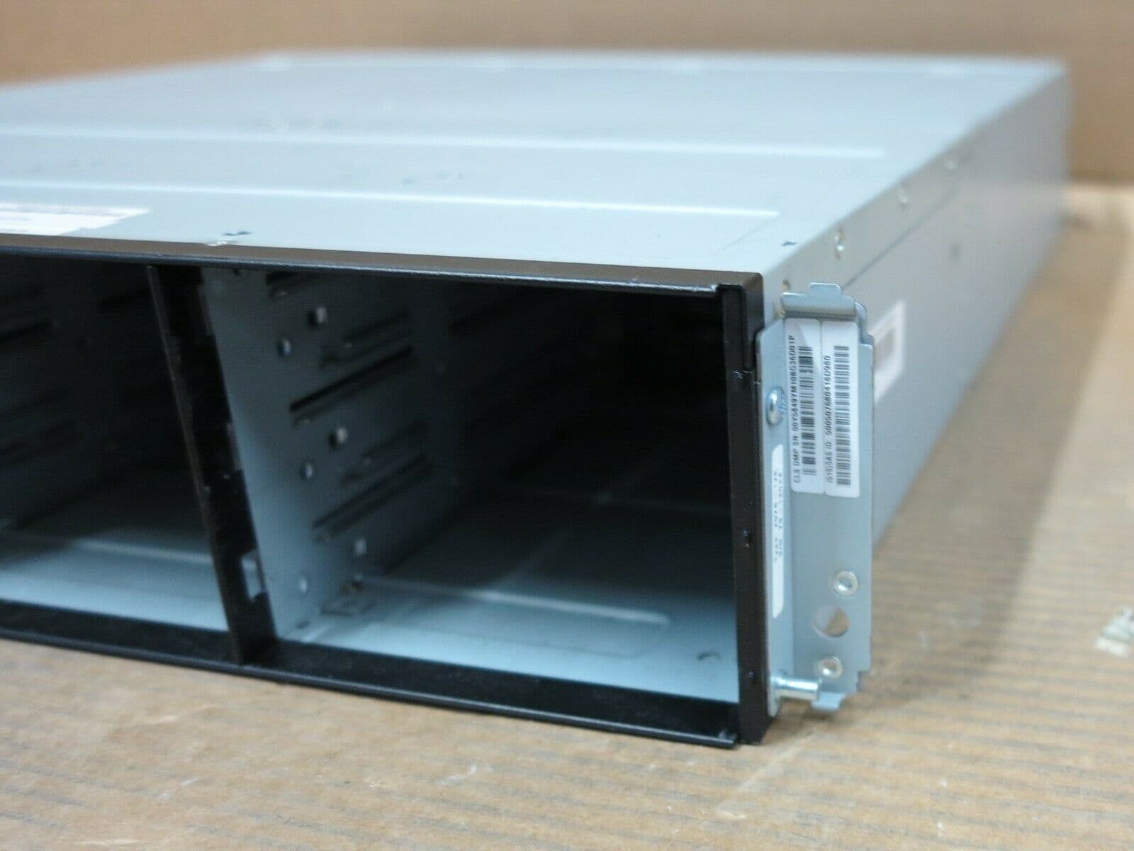 IBM Storwize V5000 2078-12E Expansion 12 x 4Tb 7 2k HDD s - 48Tb Total ...