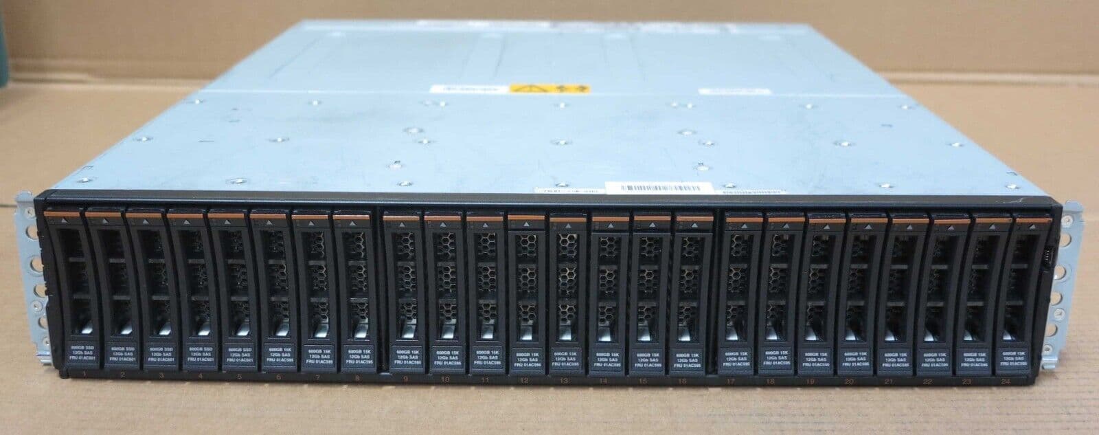 IBM Storwize V5000 Gen2 Expansion Array 19 x 600GB 15k 5 x 800Gb SSD