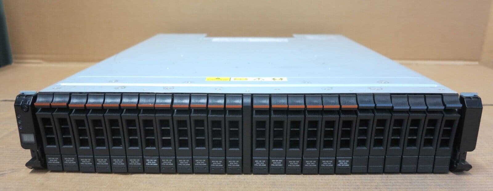 IBM Storwize V7000 G2 Storage Array with Drives 2x Controllers 2076-224