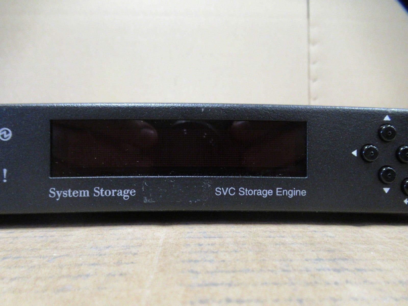 IBM System Storage SAN Volume Controller Engine 24GB 146GB Raid 1U 2145-CF8
