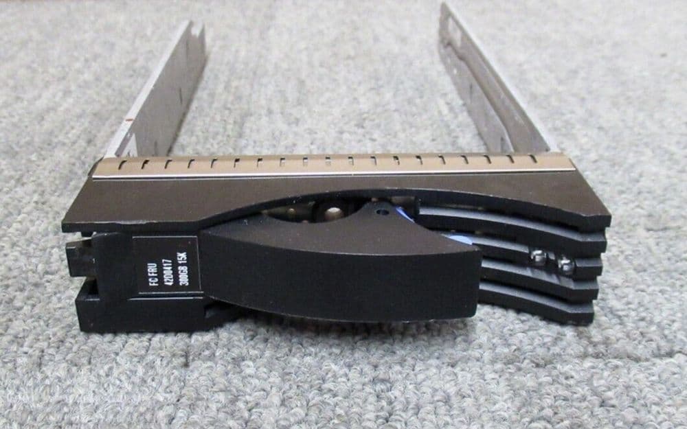 IBM xSeries EXP800 Server Fibre Channel 3 5"Hard Drive Tray / Caddy 41Y0708