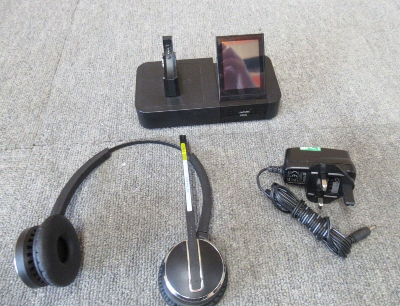 Jabra PRO 9465 Stereo 3-In-1 Cordless Headset with Touch Screen Base