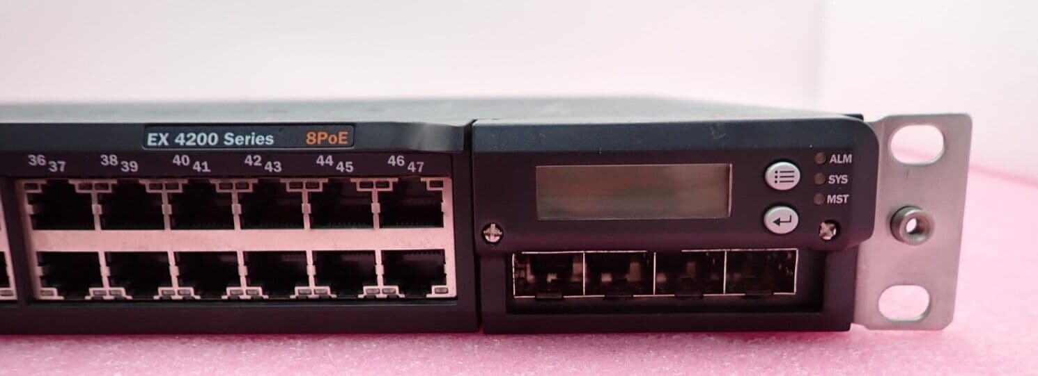 Juniper EX4200-48T 48x 1GbE RJ45 8x PoE RJ45 Port EX-UM-4SFP Switch 2x PSU