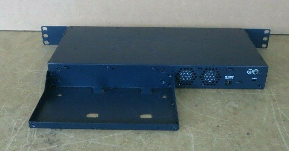 Juniper Networks SRX220 8-Port GigE Services Gateway Security Appliance ...