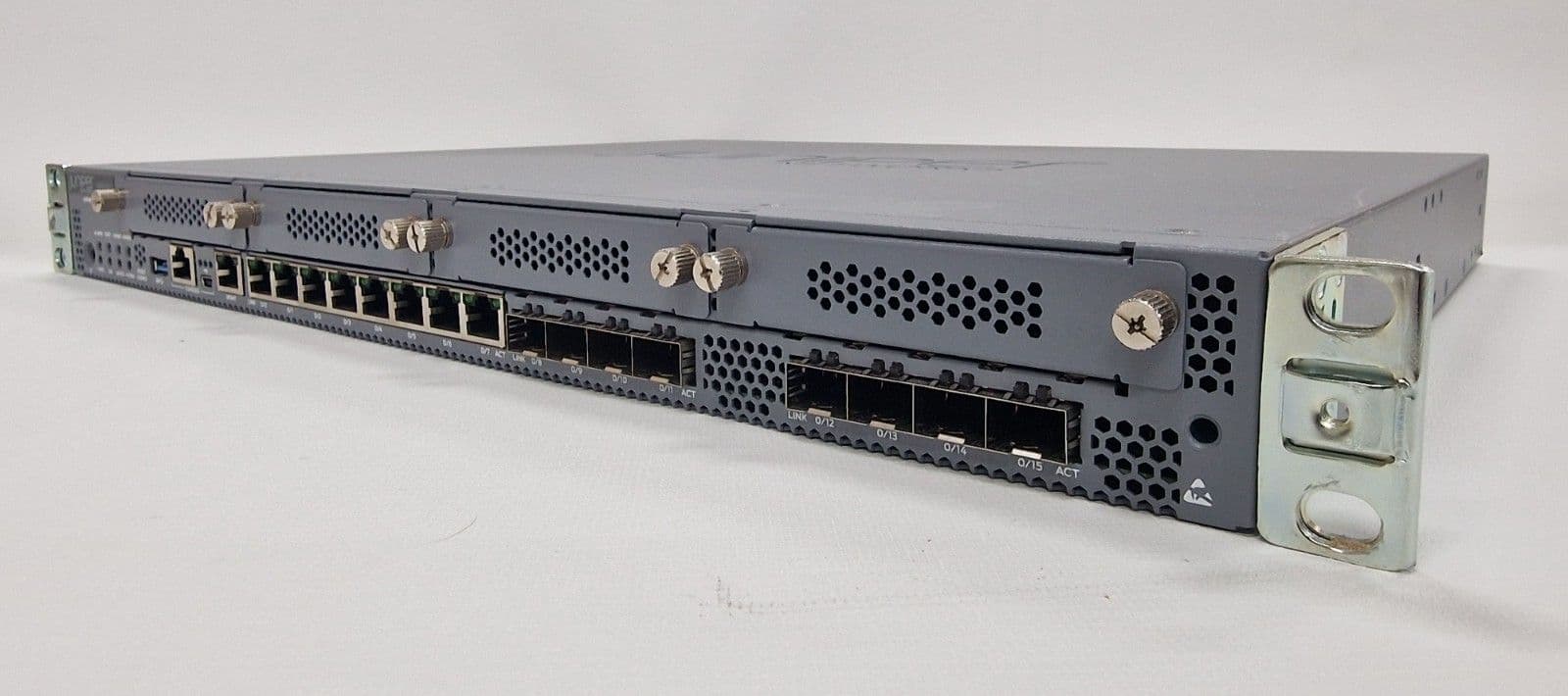 Juniper SRX340 Services Gateway Security Appliance 8x 1GbE 8x 1Gb SFP Ports