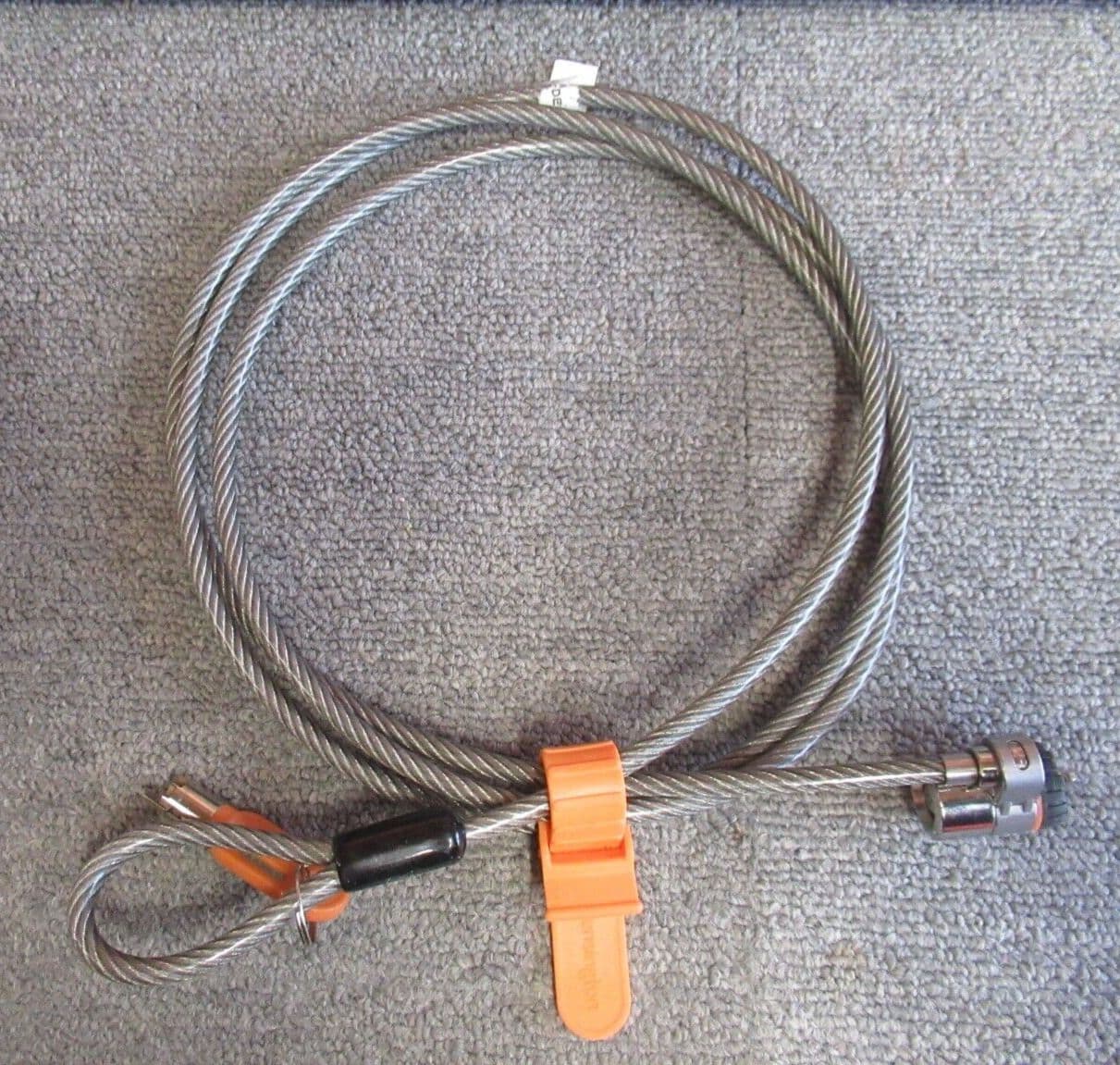 Kensington K64619EU MicroSaver Security Slots Keyed Laptop Notebook ...