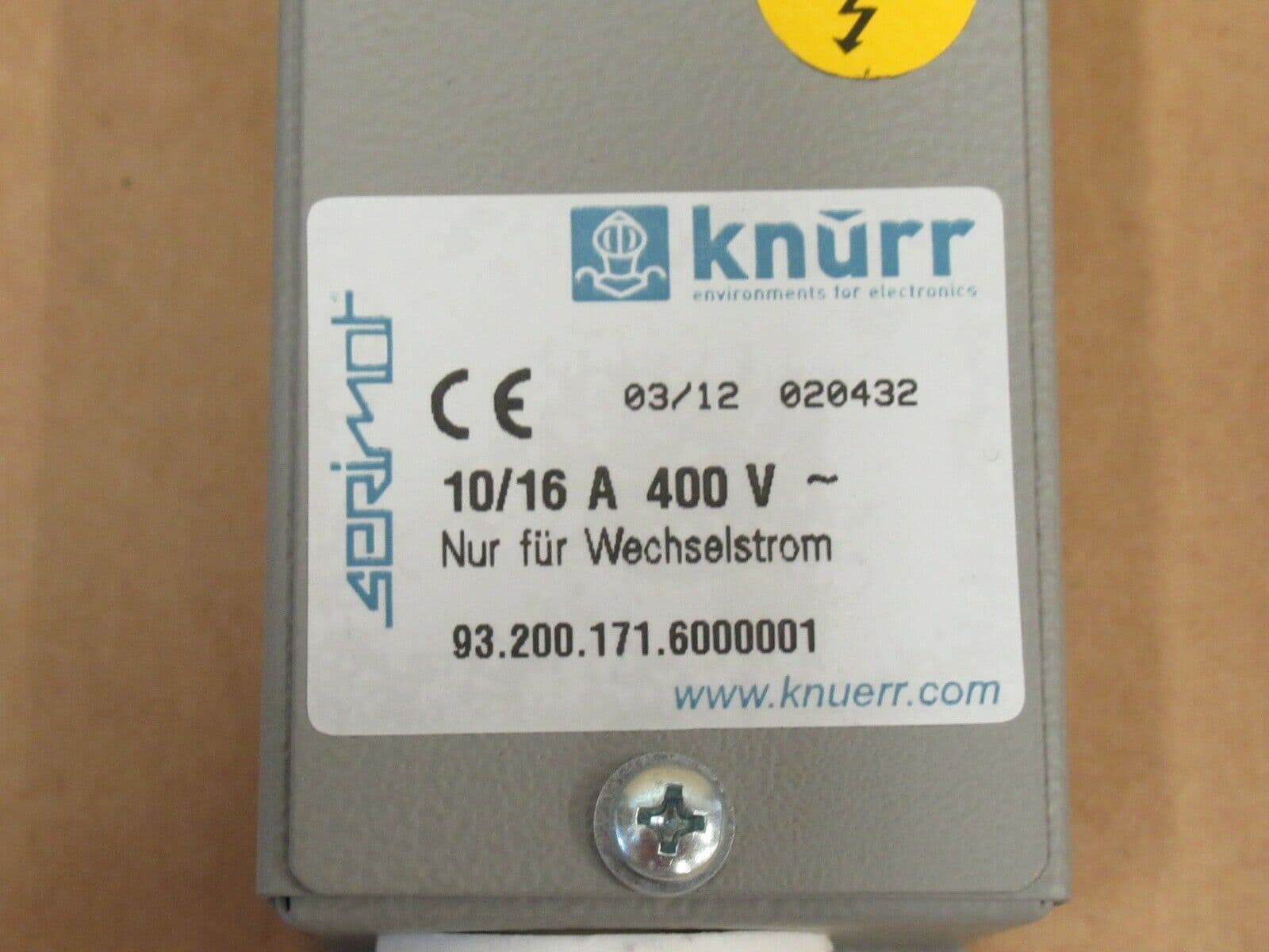 Knurr 10/16A 400V 12 Way Rack Mount PDU Data Centre Network Cabinet ...