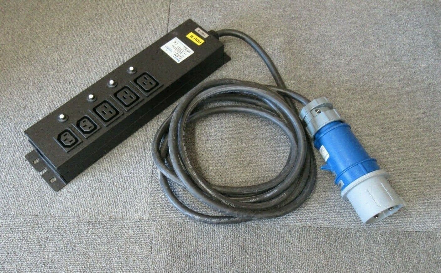 Knurr 3 630 005 1 5 Outlet Di-Strip BladePower 1 Rack Mount PDU 2xC13 ...