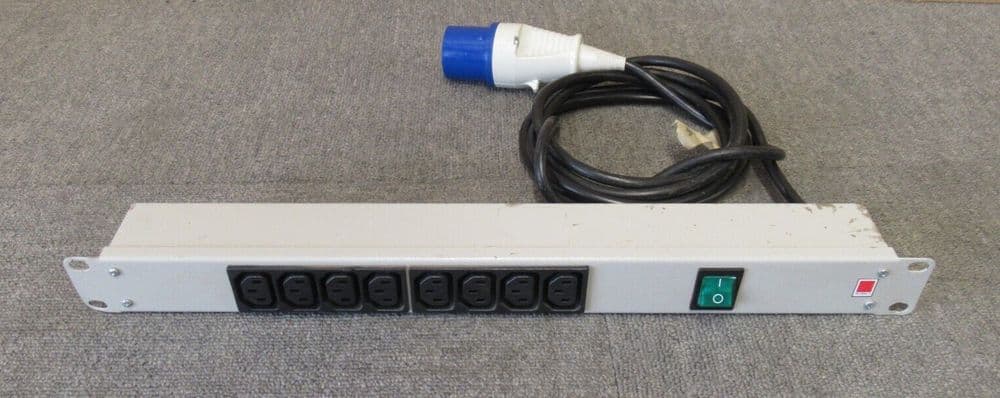 Lindy 1U 8 Way C14 IEC Sockets Horizontal Switch PDU With 16A 250V ...