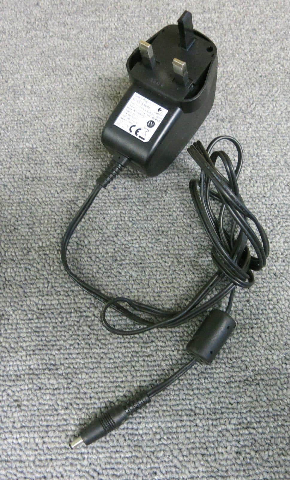 Logitech P012WA0507 534-000034 01202LF UK Plug AC Power Adapter 5V 2400mA