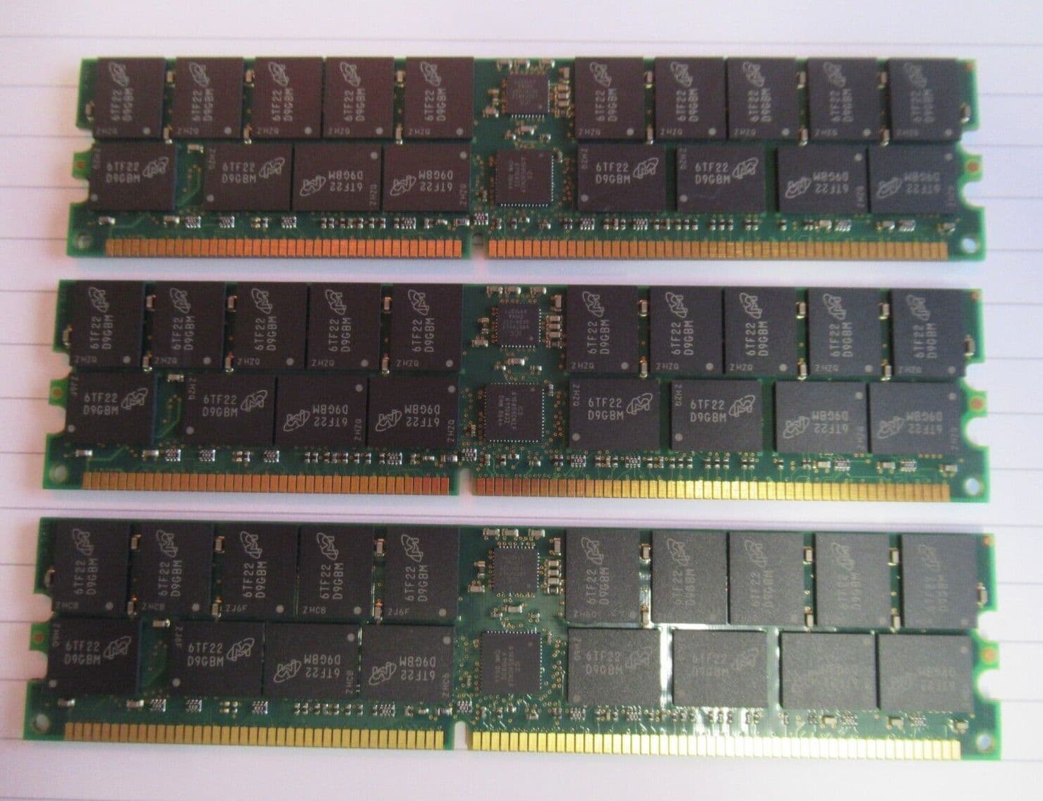 Micron MT36VDDF25672Y-40BF3 6GB 3x2GB PC3200 DDR-400MHz ECC CL3 184P Memory