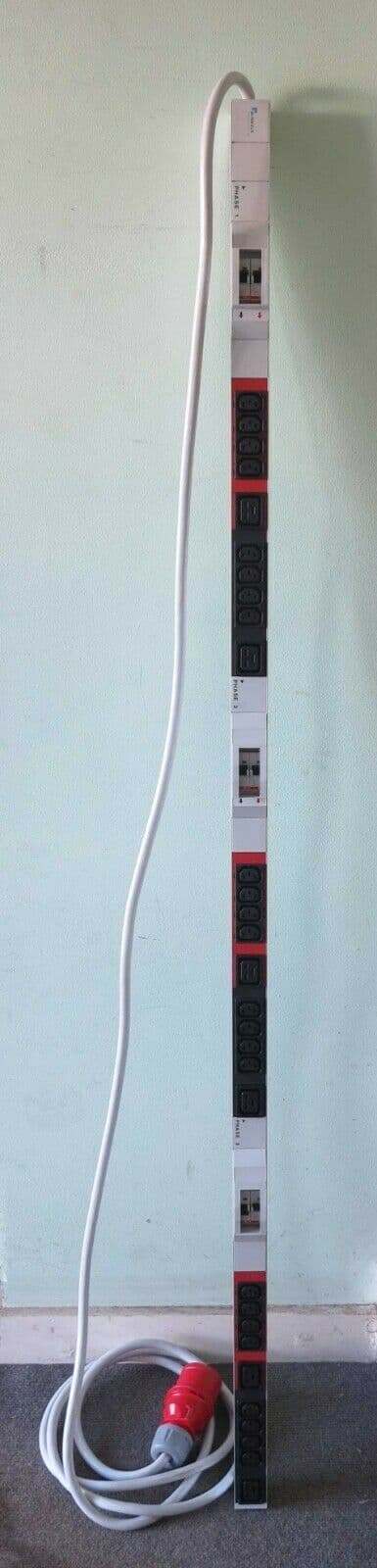 Minkels PDU 800 1661 6x C19 24x C13 Power Distribution Unit Rackmount ...